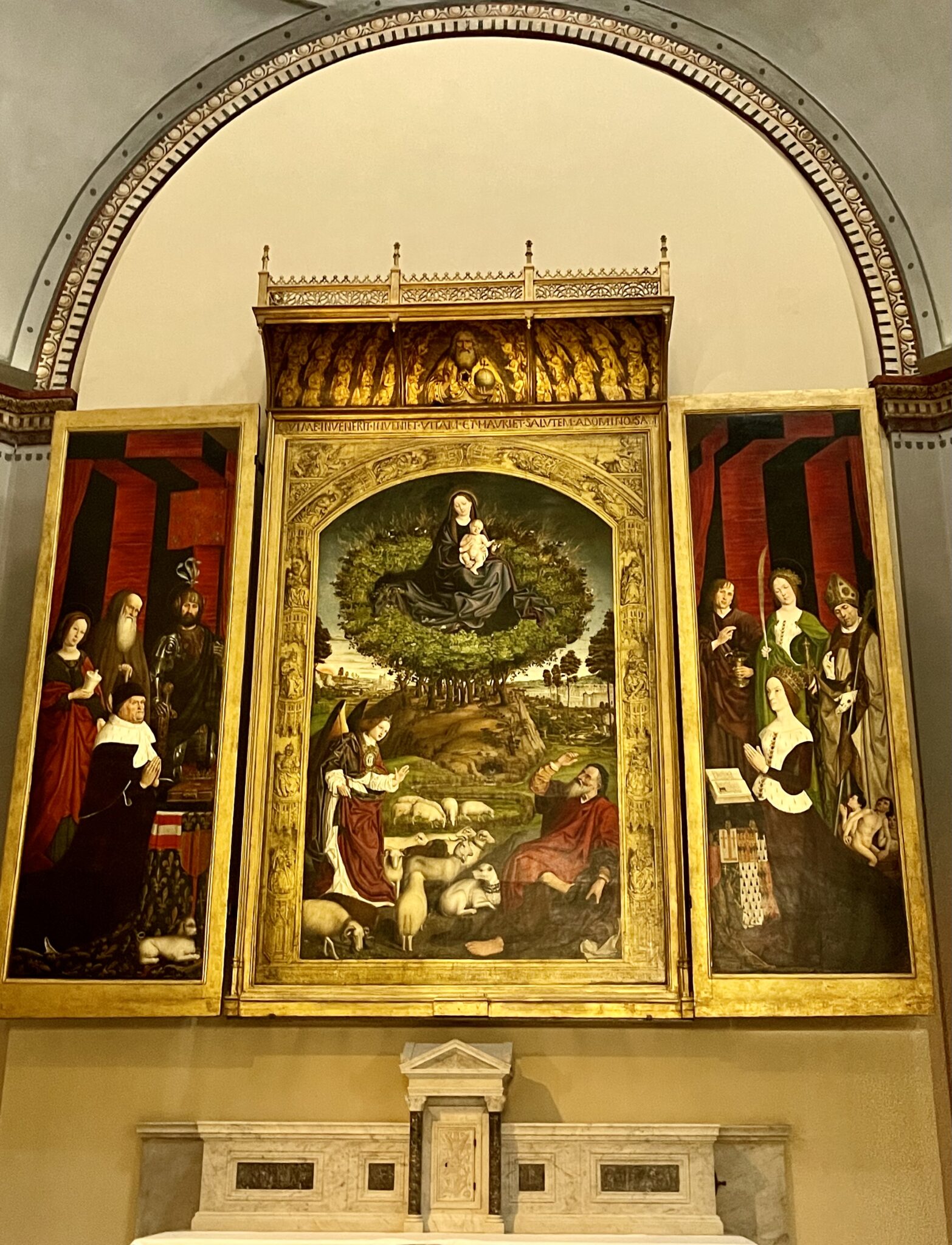 le tableau : Le triptyque du Buisson ardent – 1475-76 Nicolas Froment – Lumières des étoiles